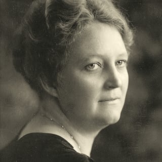 Pioneering motor yacht and shipbuilding history