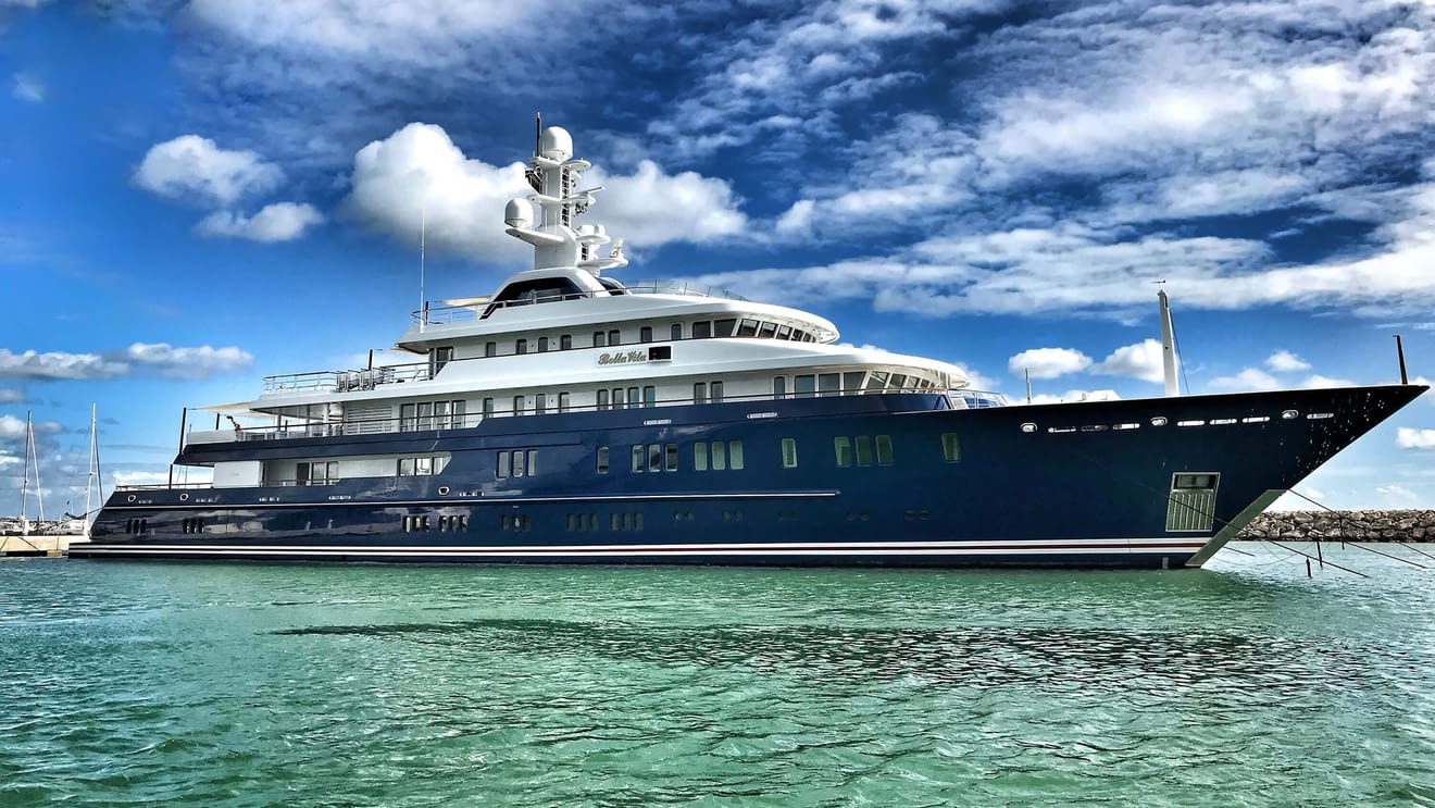 Superyacht Huntress, custom-built for extended voyages